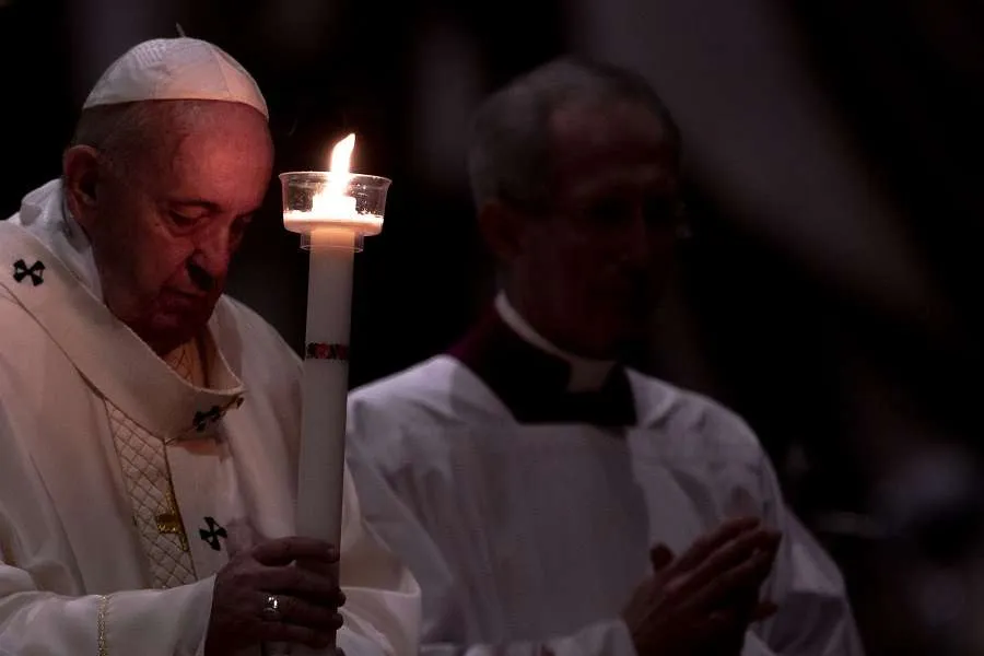 How to be Hopeful? Stay Close to the Lord, Pope Says on Candlemas