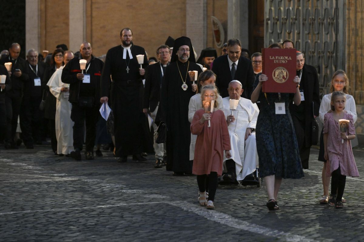 Pope Francis, Synod Pray Where First Christian Martyrs of Rome Were Killed