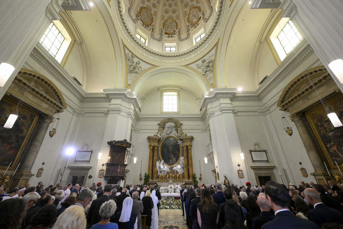At Assumption Mass, Pope Leo XIV Urges Catholics to Say "yes" to God